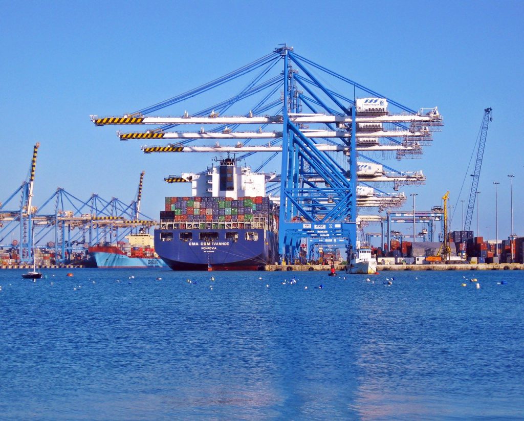 Macquarie Infrastructure sells Fraser Surrey Docks to CDPQ, DP World ...